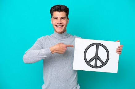 Kdo je pacifista a co je pacifismus? | Přečtěte si více na Dudlu.cz